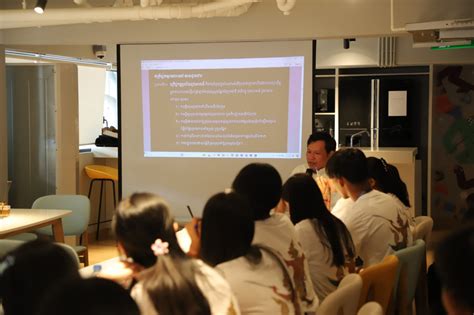 មជ្ឈមណ្ឌលឯកសារខេត្តកំពង់ចាមរៀបចំវេទិកាថ្នាក់រៀនស្ដីពីប្រវត្តិសាស្រ្តកម្ពុជាប្រជាធិបតេយ្យ ១៩៧៥