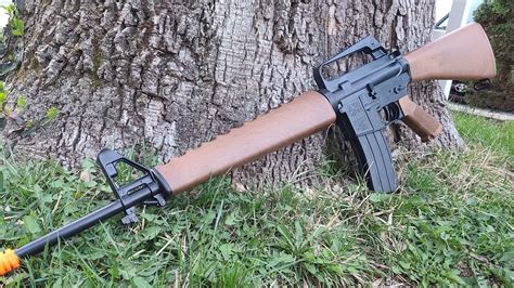 Cybergun Colt Licensed Full Size M16a1 Airsoft Spring Rifle Color Faux Wood Special Edition