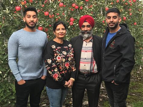 Sandher Fruit Gives The Stink Gangsterism Out