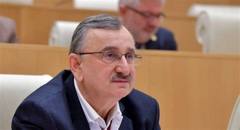 რომან გოცირიძე ამბობს რომ არცერთი წესიერი ადამიანი არ უნდა გამოცხადდეს