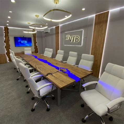 Стол река из слэба карагача в переговорную №1830 купить в Москве