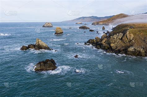 空中的岩石风景优美的北加利福尼亚海岸