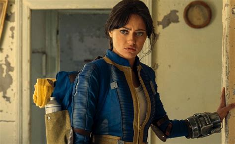Lucy From Fallout Tv Series Costume Guide Carbon Costume