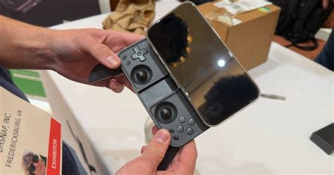 9to5mac On Linkedin This New Magsafe Game Controller Will Make On The Go Iphone Gaming…