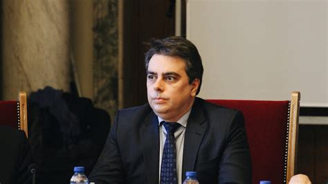 Работодателите в България настояват за извинение от вицепремиера Асен Василев Nova