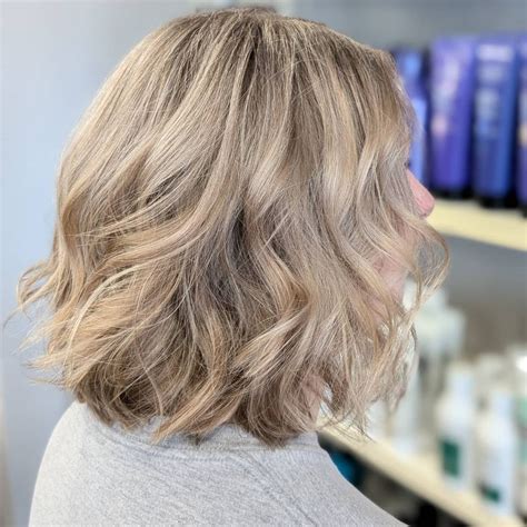 17 Gorgeous Layered Hairstyles For Women Over 50 Fabbon
