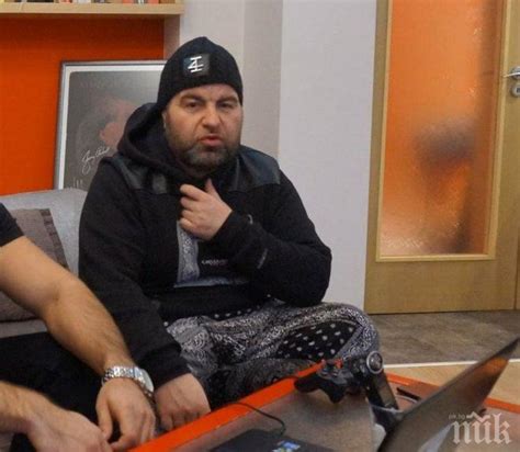 ИЗВЪНРЕДНО И ПЪРВО В ПИК Черна новина Почина Роро Кавалджиев