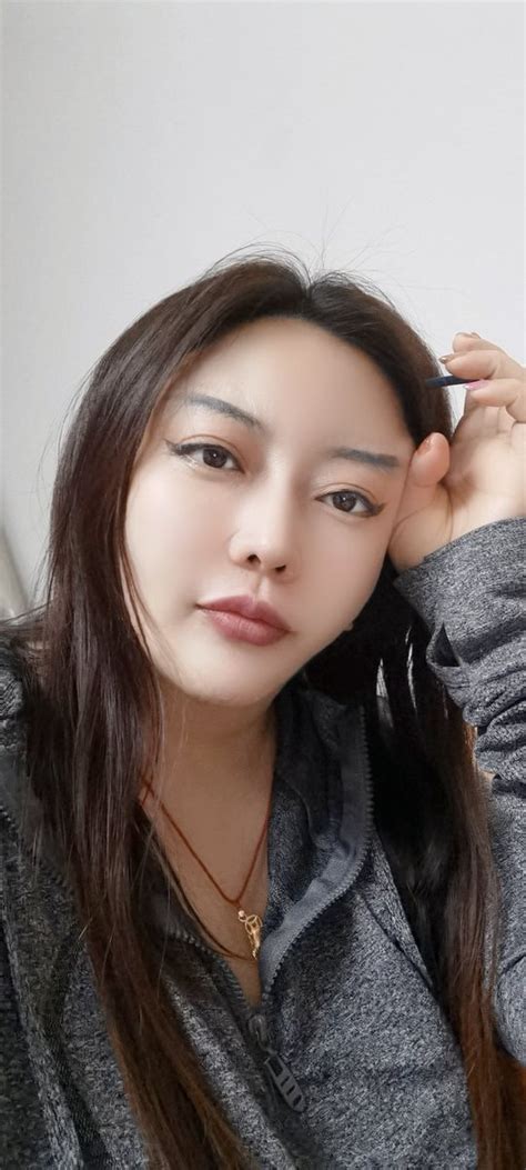 广州女王秦秦 On Twitter 出原味，视频，还有抽过的烟头