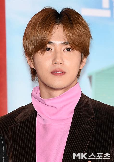 엑소 수호 겨울남자의 눈빛 Mk포토