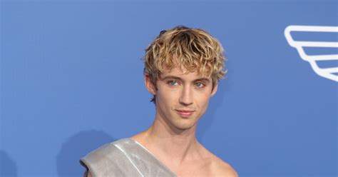 Troye Sivan Responded To All The Memes Criticizing His Rush Video