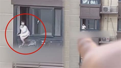 驚悚瞬間險墜樓！貪玩女童爬窗10層樓高 熱心女「河東獅吼」救人一命｜四季線上4gtv