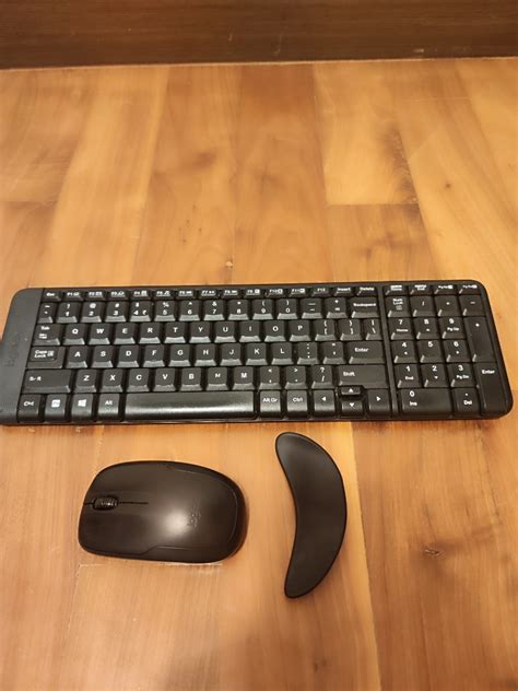 Logitech Mk215 Wireless Keyboard And Mouse Combo Computers And Tech