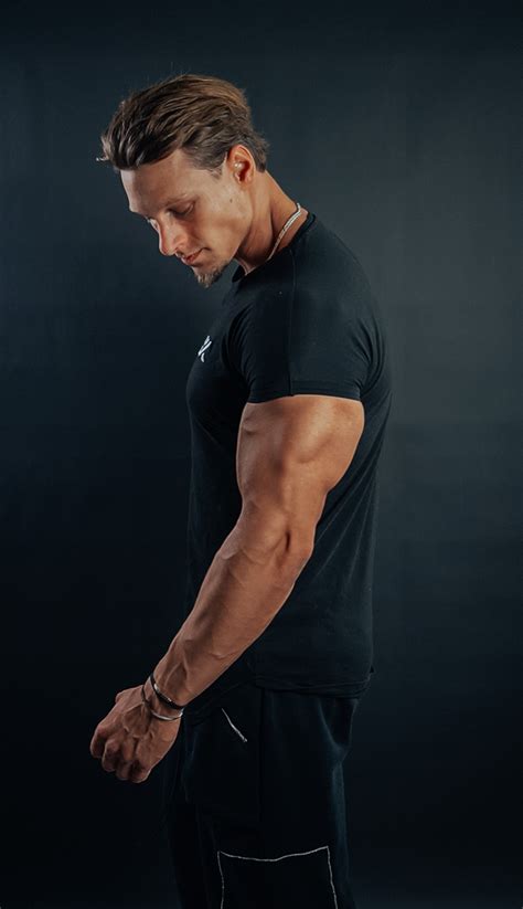 Steve Kris Professional Fitness Model