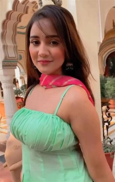 Ashi Singh Scrolller