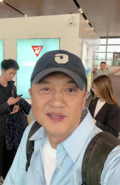 太尴尬了，李亚鹏被限制高消费不能坐飞机，被滞留在广西南宁机场李亚鹏飞机茶盒新浪新闻