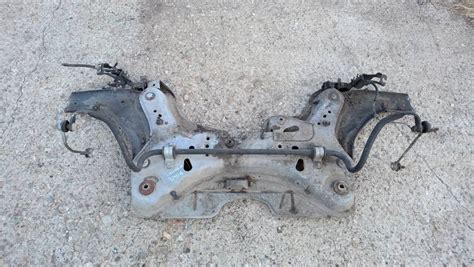 Преден мост Renault Laguna 2004г Мостове предни задни Резервни части консумативи