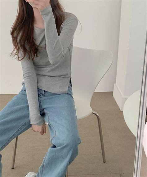 플로피 라운드 골지 절개 옆트임 긴팔 T 에이블리