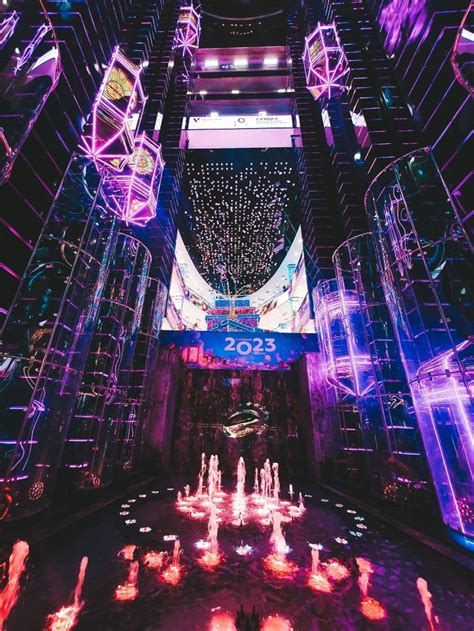 Неоновая вывеска