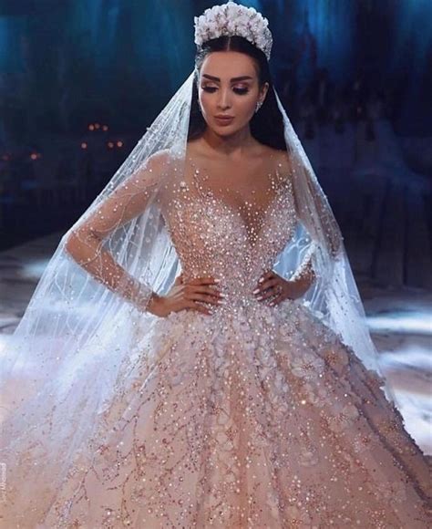 ქორწილების დღე ყველაზე განსაკუთრებული დღე ქალების ცხოვრებაში ნახეთ