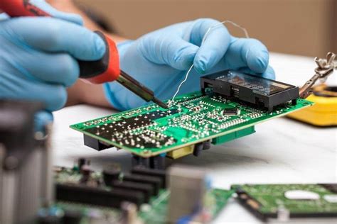 The Advantages Of Outsourcing Your PCB Assembly To An Online Service Provider The Lesigh
