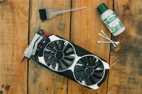 무료 사진 그래픽 카드 냉각기 수리 청소 장치 장비 기술 메커니즘 금속