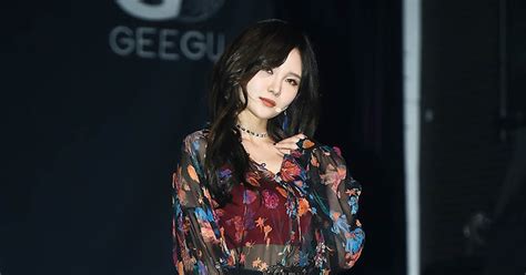 지구 가가 강렬한 빨간 부츠[엑s Hd포토]