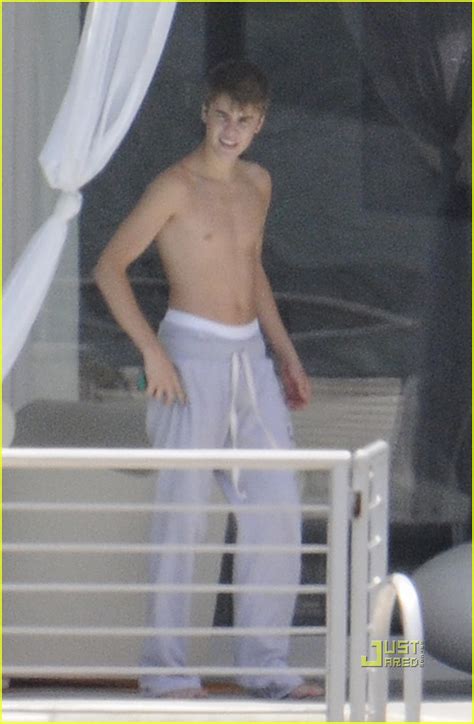 Justin Bieber Shirtless Time In Miami Photo Justin Bieber