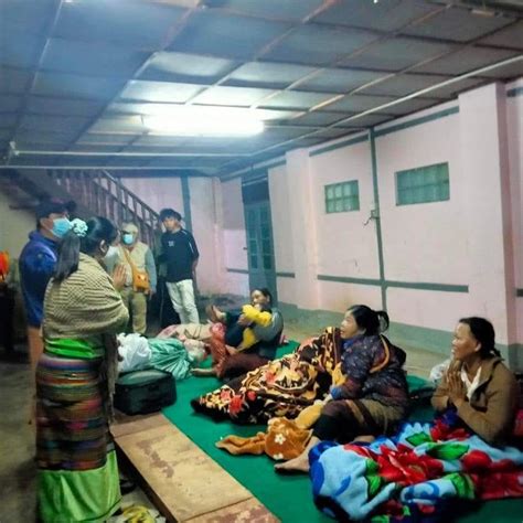 Dvb ရှမ်းမြောက်တွင် တိုက်ပွဲကြောင့် ဒေသခံ ၂၀၀ ကျော်တိမ်းရှောင်၊ ခရီးသည်ယာဉ်နှစ်စီး ကျည်စ ထိမှန်