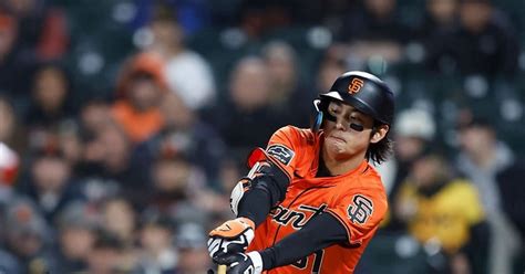 ‘절묘한 타격 스킬 호수비로 박수 갈채···다시 달리기 시작한 이정후 피츠버그전 1안타 1볼넷 ‘타율 0 271