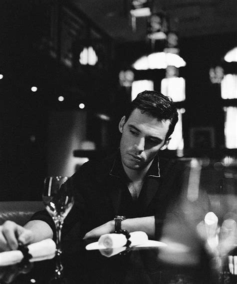 Sam Claflin Pictures