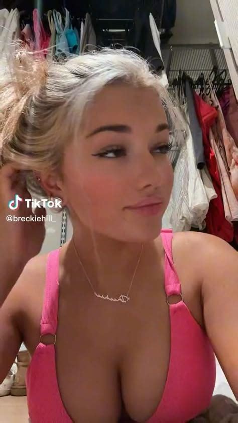 Pin By Ciristina On Pin Buatan Anda Beautiful Women Pictures Curvy