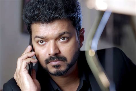 அப்பாவின் அரசியல் வாழ்க்கைக்காக மகள் செய்த காரியம் நெகிழ்ச்சியில் விஜய் மனிதன்