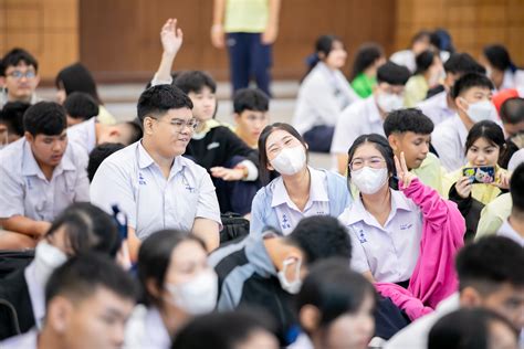 โรงเรียนเบญจมราชูทิศ จันทบุรี และ โรงเรียนศรียานุสรณ์ Swu 2 School