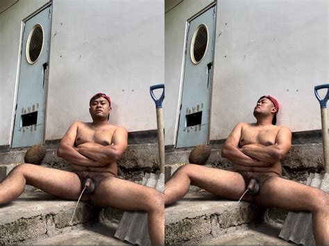 Sweaty Worker Pissing ThisVid Com