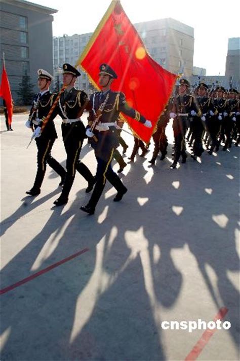 组图解放军三军仪仗队官兵进行队列训练 新浪军事 新浪网