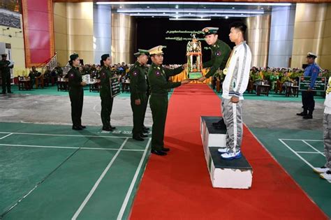 တပ်မတော်ကာကွယ်ရေးဦးစီးချုပ်ဒိုင်း ၊ တပ်မတော် ကြည်း၊ရေ၊ လေ ကြက်တောင်ပြိုင်ပွဲ ဗိုလ်လုပွဲနှင့