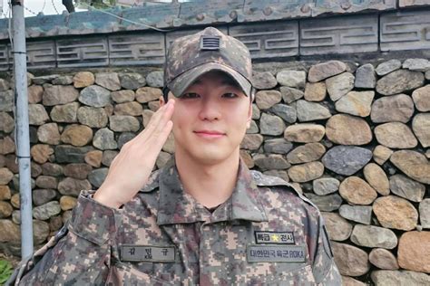 Aktor Kim Min Kyu Selesai Wamil Tulis Surat Haru Untuk Fans Idn Times