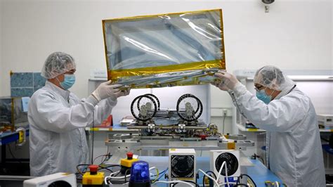 Nasas Army Of Autonomous Lunar Robots Cnet