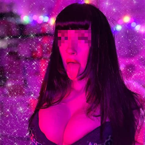 Ruby Bloom S Profile Page Vids Pics More ManyVids ManyVids