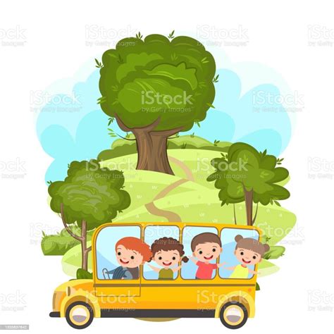 작은 노란색 버스에서 어린이 모험 아이는 페달이나 전기 장난감 자동차를 구동합니다 만화 일러스트레이션 여름 시골 풍경 격리된 벡터 가족에 대한 스톡 벡터 아트 및 기타