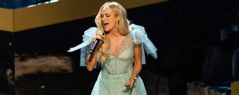 Carrie Underwood Marks 20th Anniversary With Throwback Photo From Her