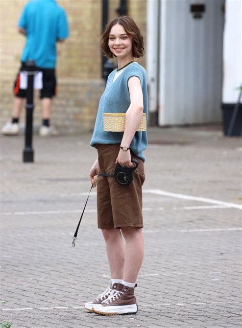 Emma Myers Agggtm In 2024 Casual Style Outfits Fashion Fits Cool Girl