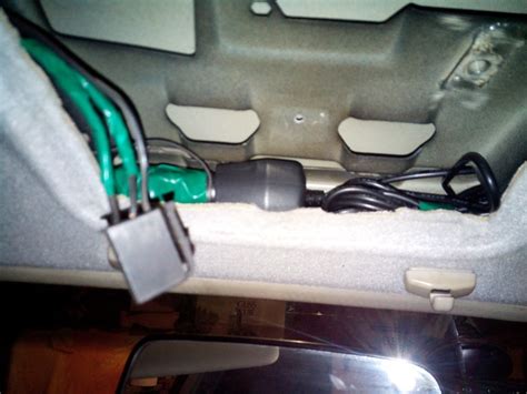 Подключение регистратора к зеркалу заднего вида — Toyota RAV4 (III), 2 ...