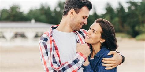 3 Things Extroverts Need To Know About Loving An Introvert Debra