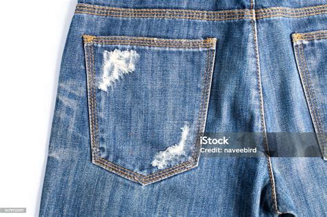 텍스트 디자인 배경을 위한 복사 공간이 있는 솔기 질감 배너가 있는 파란색 데님 청바지 캔버스 데님 패션 청바지와 포켓 질감 파노라마 패션 배너 0명에 대한 스톡 사진 및