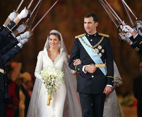 Letizia Ortiz Entre El Amor Por Felipe El Apodo De Cenicienta Roja