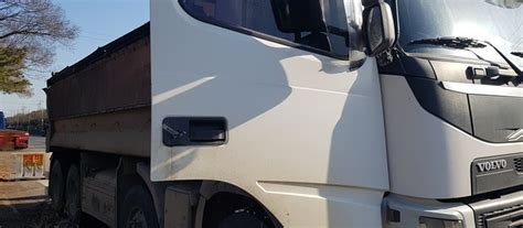 볼보460 덤프 트럭 차문잠김 현장에서 개문하고 차키 구출 수입외제차문여는곳 당진자동차열쇠 전문점 네이버 블로그