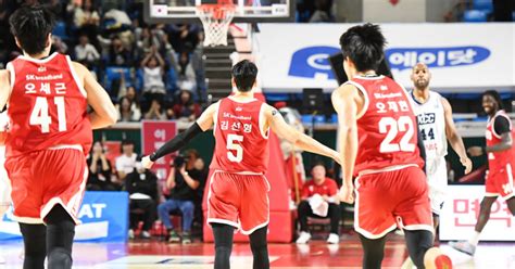 ‘평균 233점 기술 넘어 예술 드리블 없이 코트 활보한 Sk 속공 농구