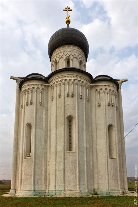 Церковь Покрова Пресвятой Богородицы на Нерли Боголюбово Суздальский район фотография фасады