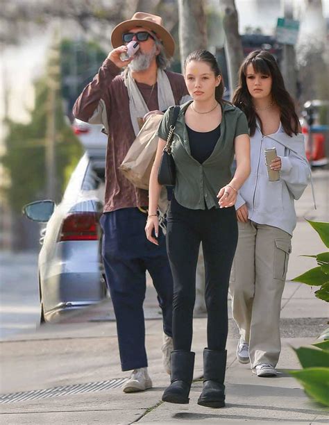 PRESLEY TWINS GONE WILD New Idea Lifestyle Read This Story On Magzter Com